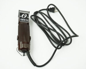 Oster 76 Review: Is Fast Feed the Better Clipper?