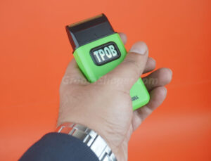 Best Neck Shavers: 5 Master Gliders of Tight Spots